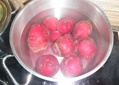 Červená řepa s křenem - TopRecepty.cz