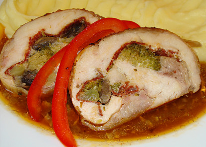 Kuřecí roláda s brokolicí - TopRecepty.cz