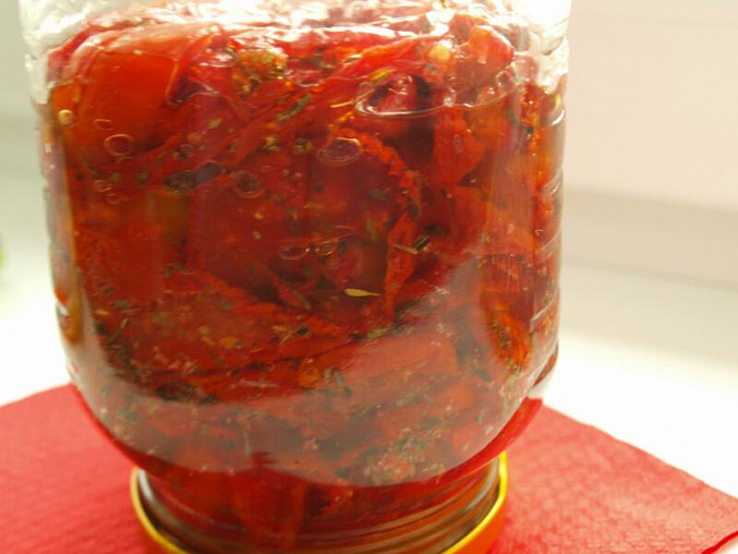 Sušená rajčata v olejové lázni - TopRecepty.cz