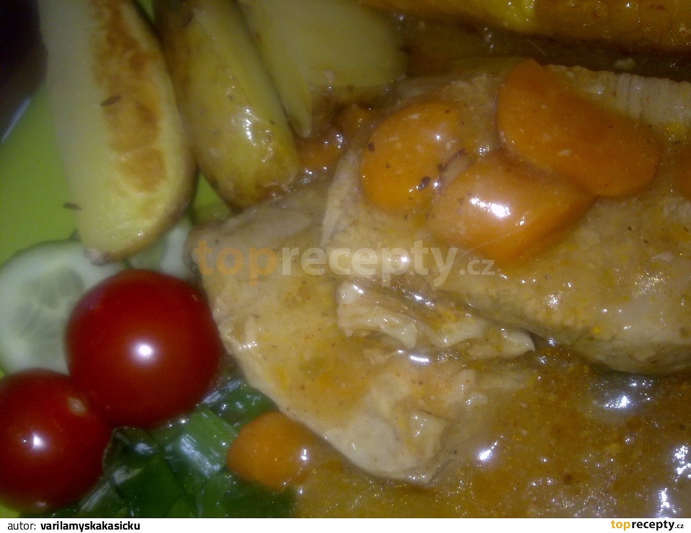 Telecí pečeně na slanině, mrkvi a hořčicích recept - TopRecepty.cz