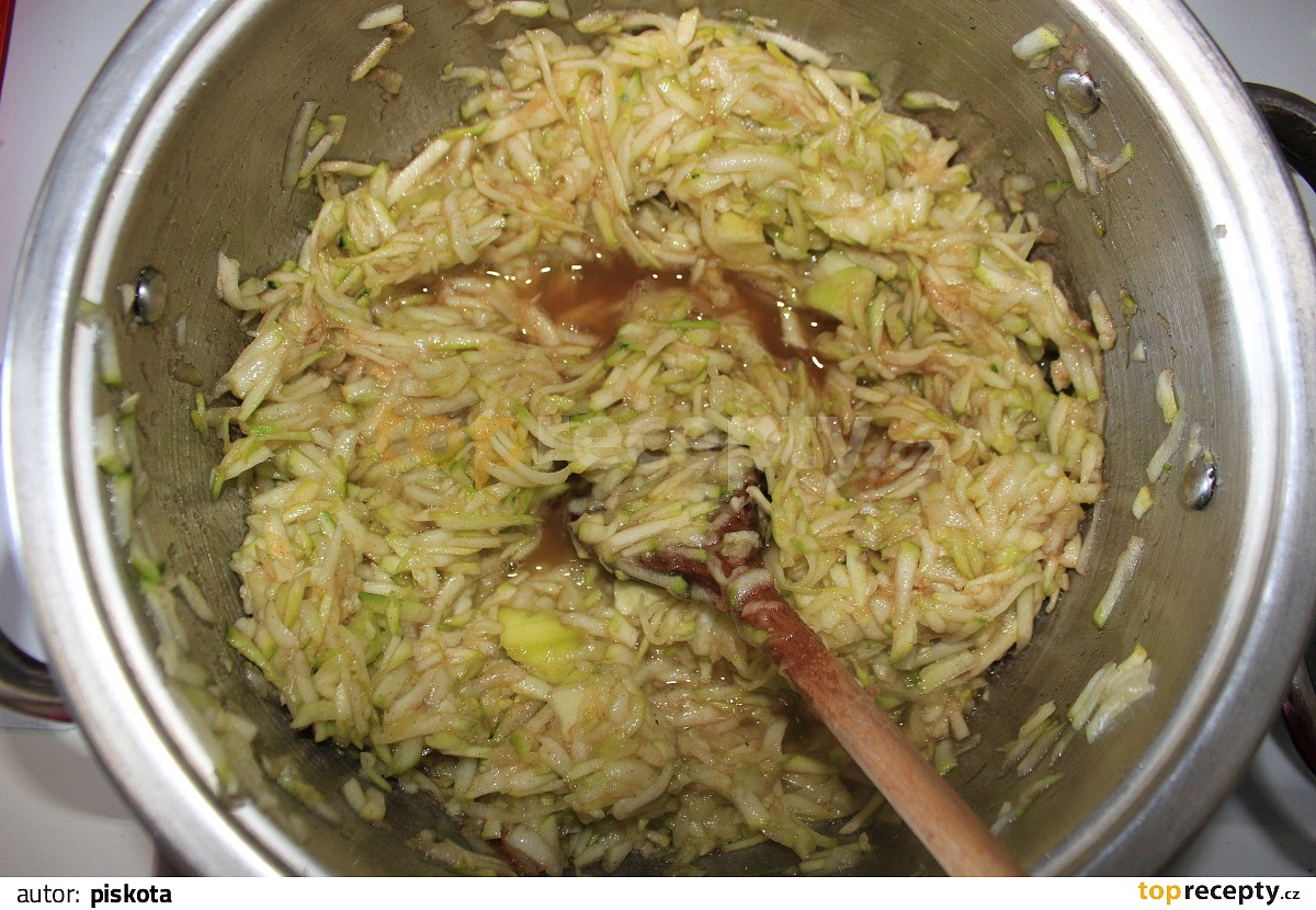 Závin s cuketou - sladký :-) recept - TopRecepty.cz