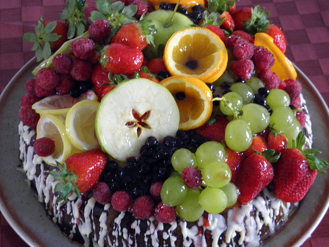 Dort plný ovoce - TopRecepty.cz