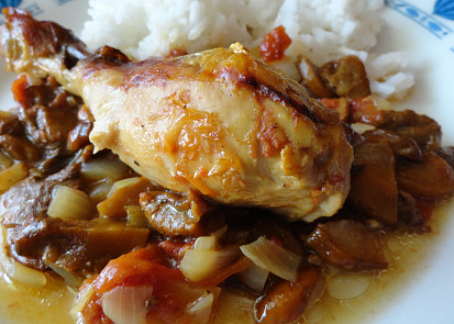 Pečené kuře na houbách a zelenině - TopRecepty.cz