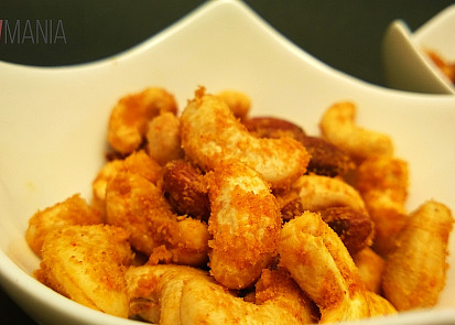 Kořeněné oříšky - TopRecepty.cz