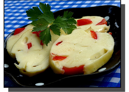 Doma uzený sýr s paprikou - TopRecepty.cz