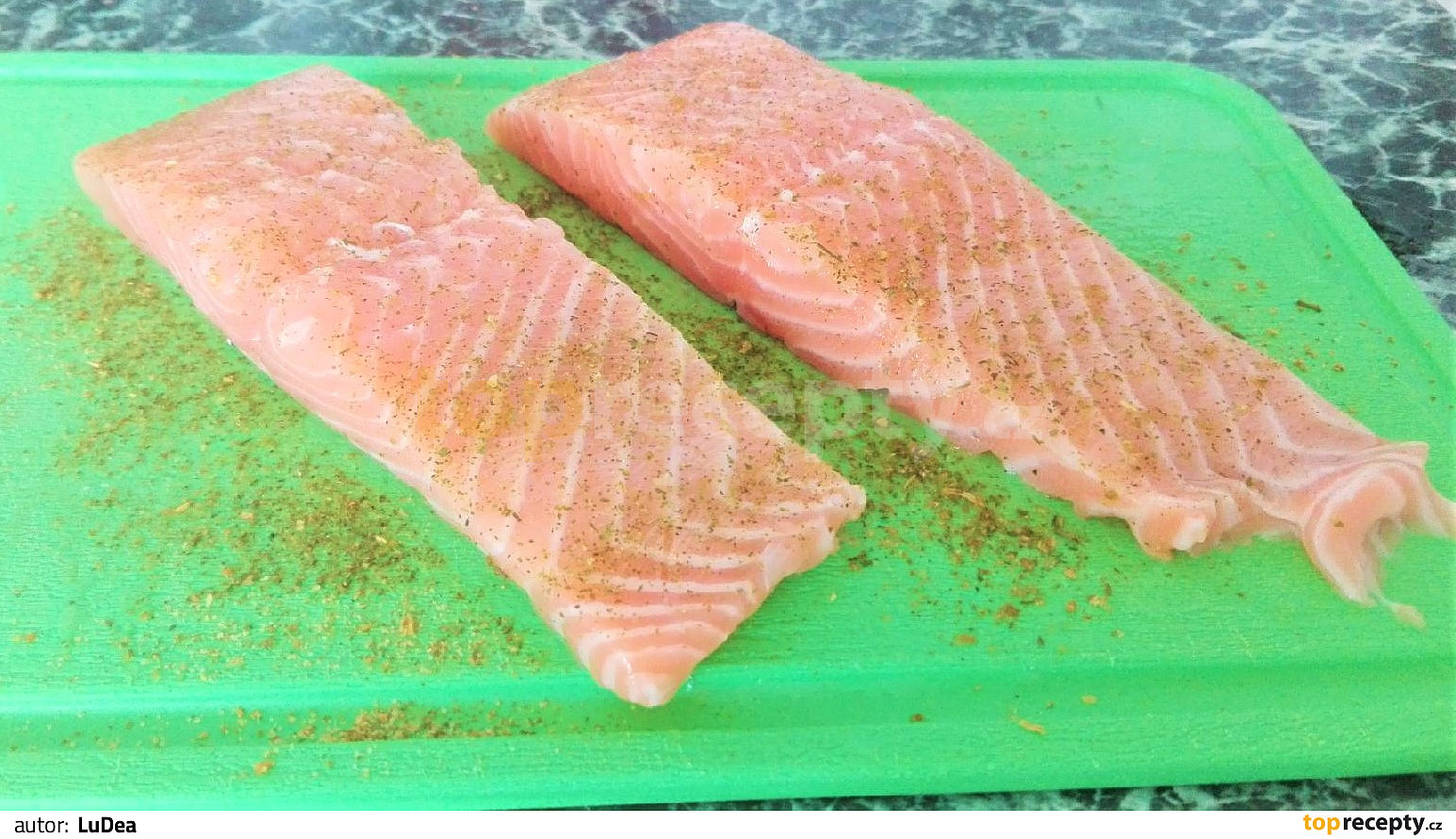 Losos s kuskusem a zeleninou - TopRecepty.cz