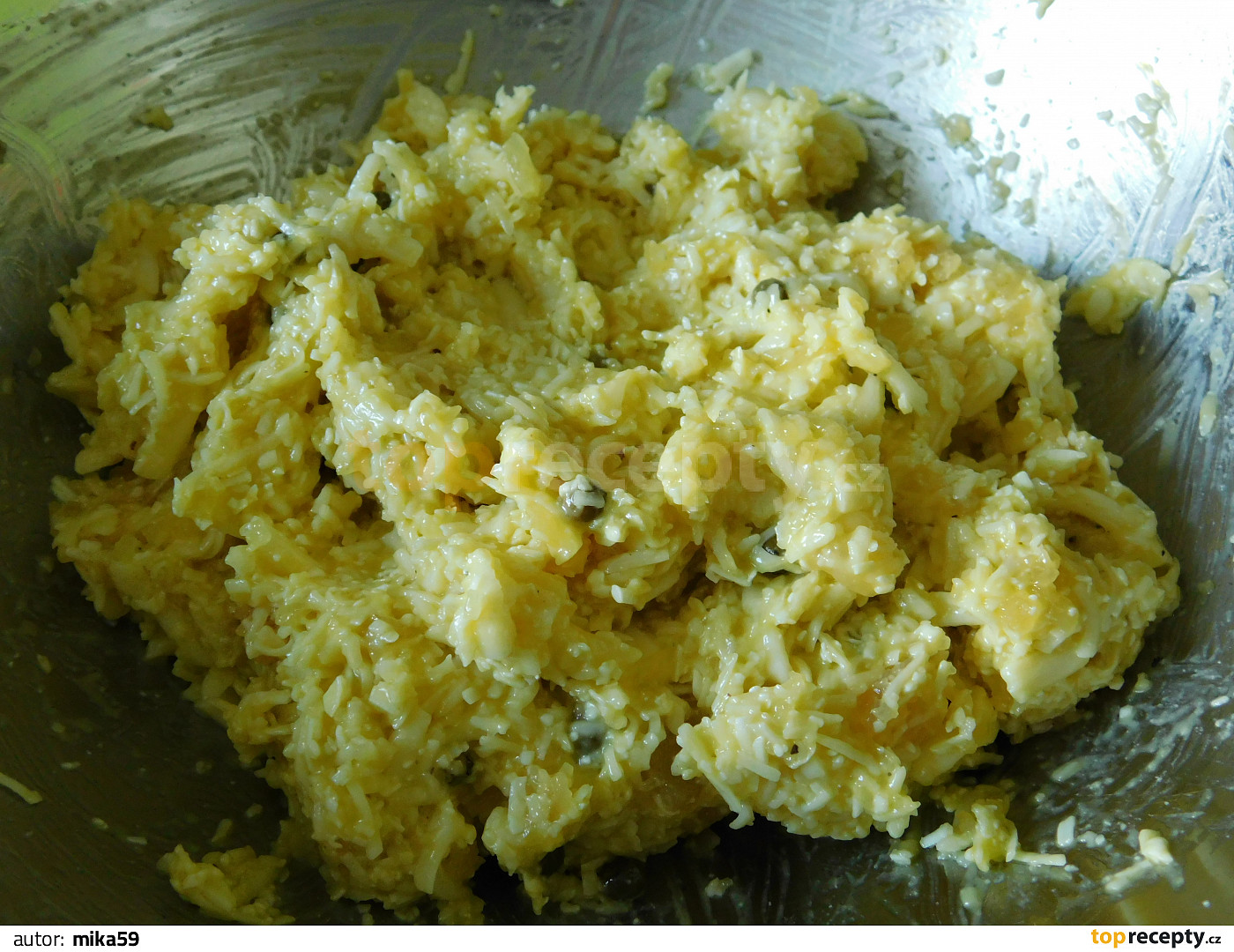 "Smažák" ze dvou druhů sýrů a zeleného pepře recept - TopRecepty.cz