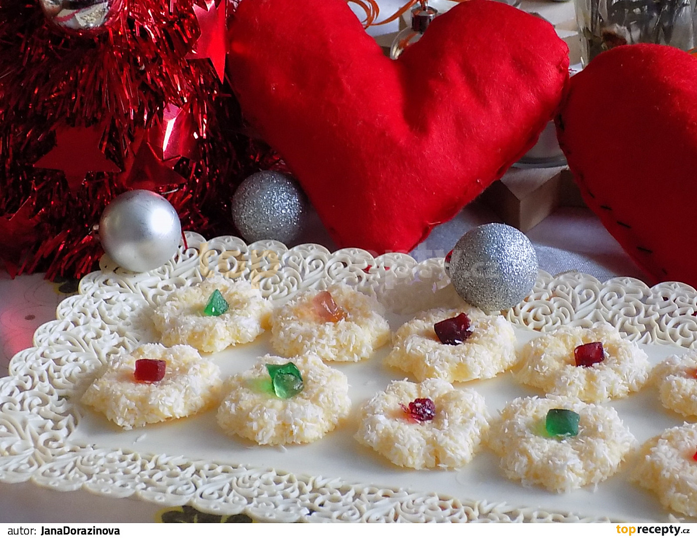 Nepečené kokosové kytičky recept - TopRecepty.cz