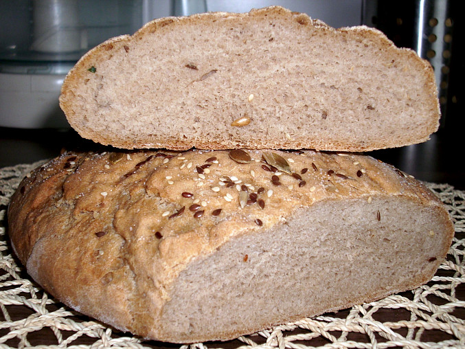 Úplně obyčejný chléb - TopRecepty.cz