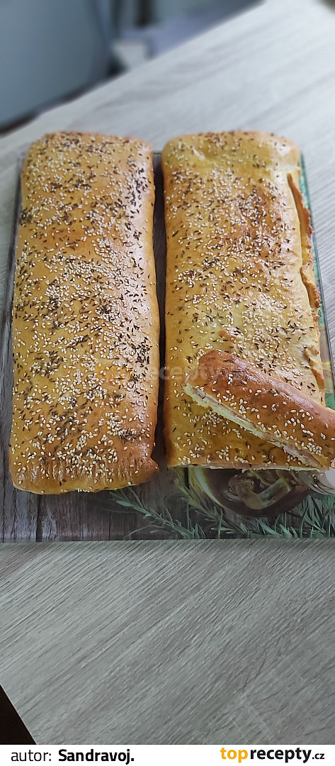 Kynutý slaný závin recept - TopRecepty.cz