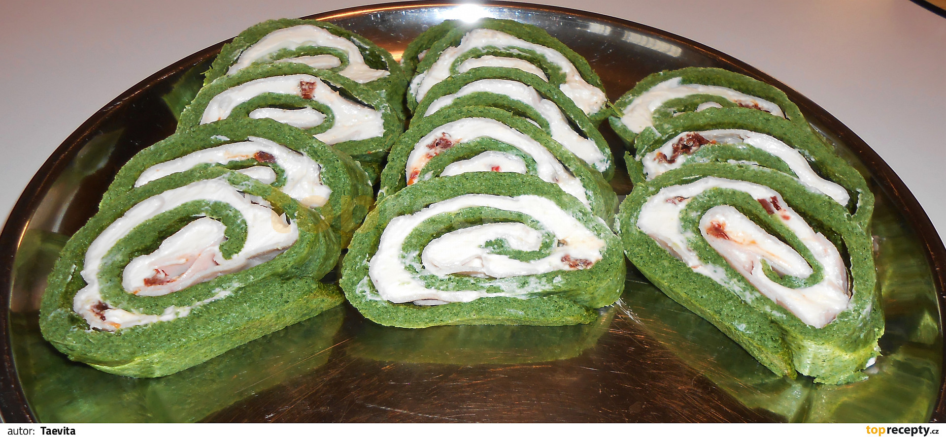 Slaná špenátová roláda (Dělená strava podle LK - Zvířata) - TopRecepty.cz