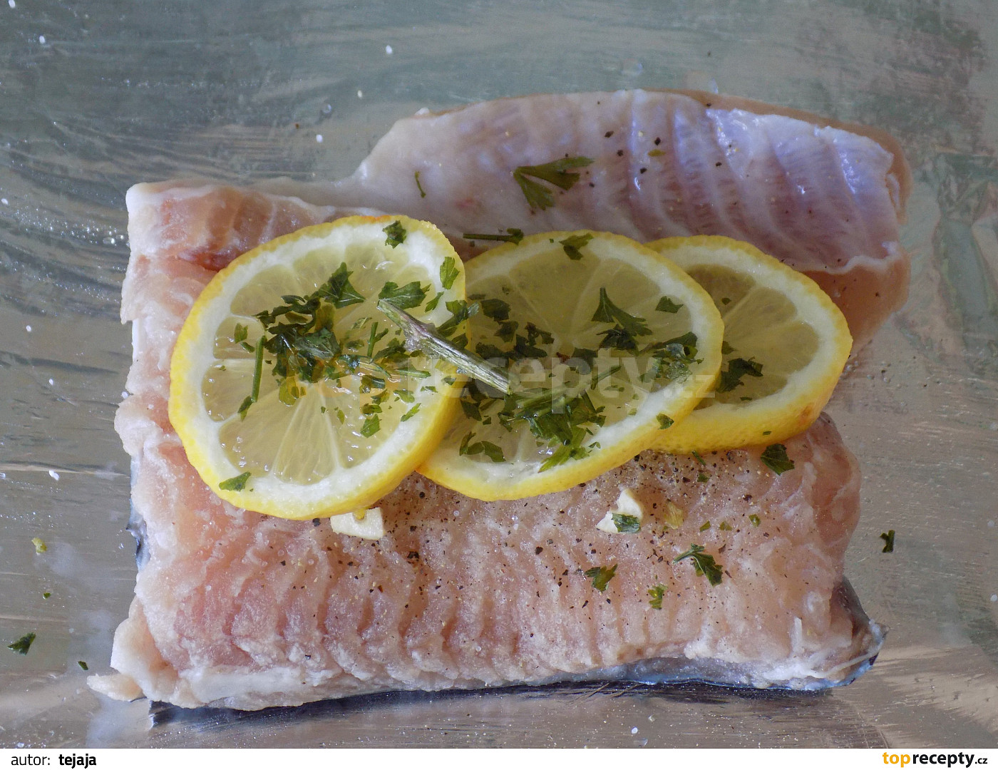 Filet z mořské ryby v alobalu recept - TopRecepty.cz